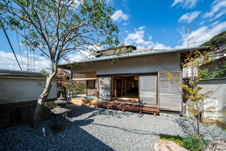 A Private Villa With An Open-air Bath And Projector, Overlooking The Scenery From A Hill In Kochi City, Limited To One Group Per Day - Kochi, Japan
