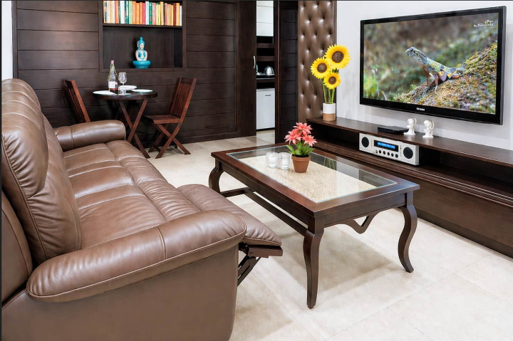 Retro Vibes | Colonial Charm | 1 Bhk With Balcony. - Kolkata