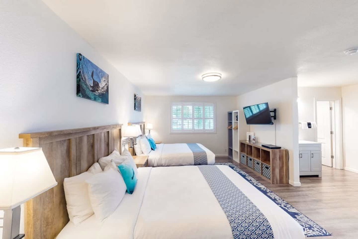 Retro-chic Beach Room With Fast Wifi - Walk To Dow - Bandon, OR