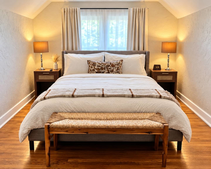 By Utica Uni., Nexus. King/queen Beds &Fenced Yard - Utica, NY