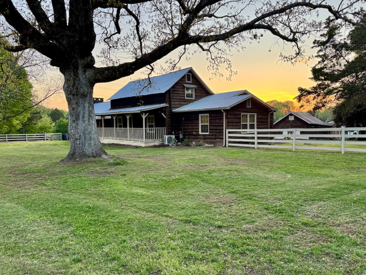 Whiffletree Farmhouse. - Spartanburg, SC
