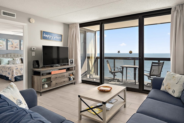 Oceanfront 2 Bed/2 Bath, Sleeps 8, Pools - Fenwick Island, DE