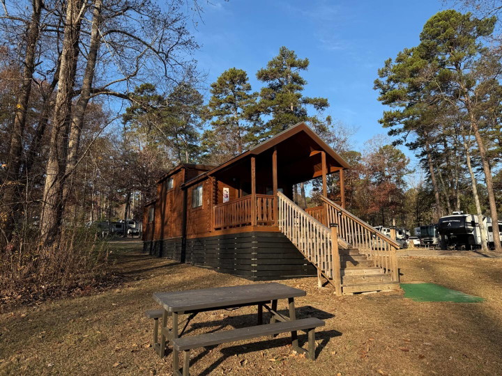 Asheboro 1br Cabin Near Nc Zoo | Loft & Water View - Seagrove, NC