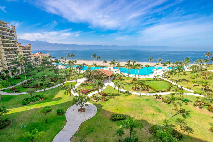Ocean Front One Bedroom Endless View Condo - Puerto Vallarta