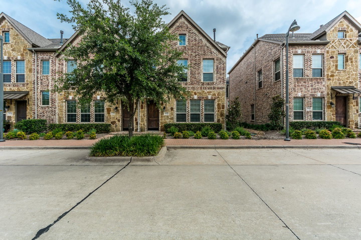 Luxury City Townhome At Shops @Legacy - The Colony, TX