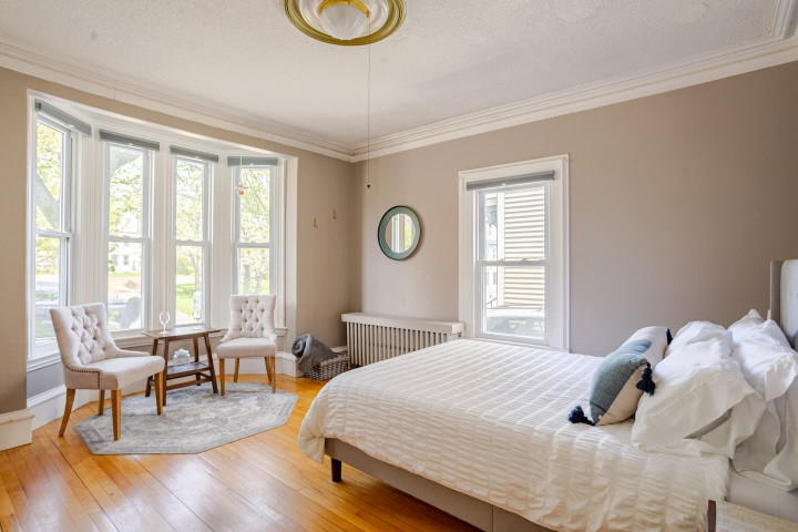 West End | 1st Floor 3br | Parking: Gull's Landing - Portland, ME