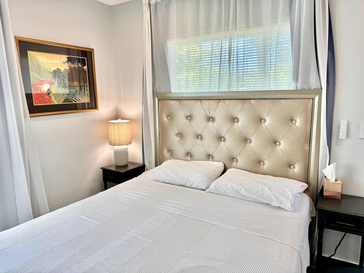 Getaway Cozy Studio #2w/ Heated Pool - Bahamas
