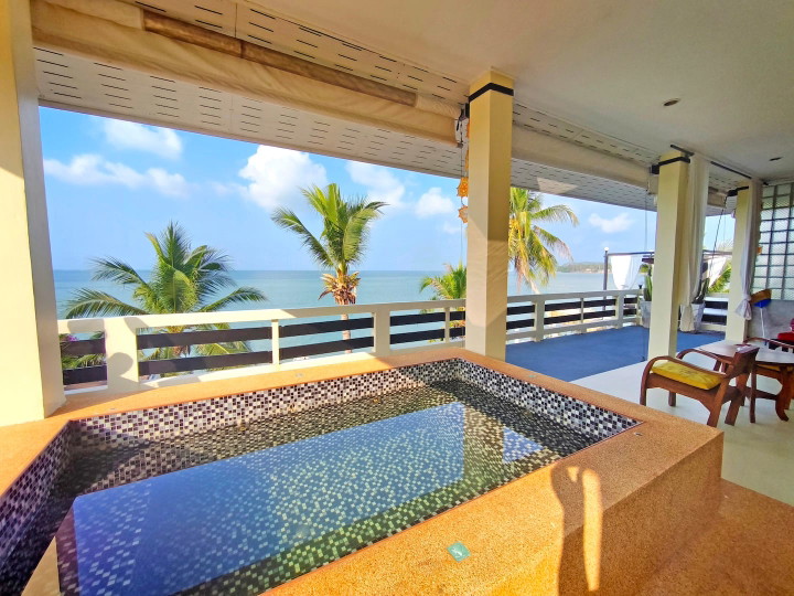 Penthouse Beachfront Seaview (Entire 2nd Floor) - Thailand