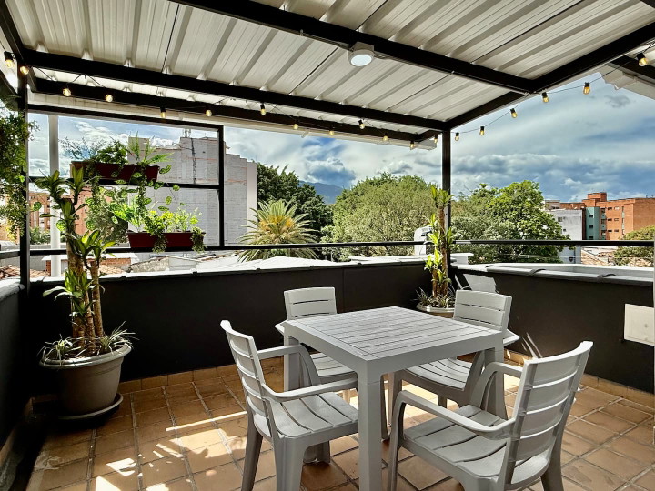 Laureles Studio With A/c, Fast Wifi& Rooftop-302 - Medellín