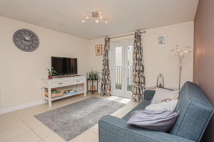 Quiet Spacious Apartment In Witney - Witney