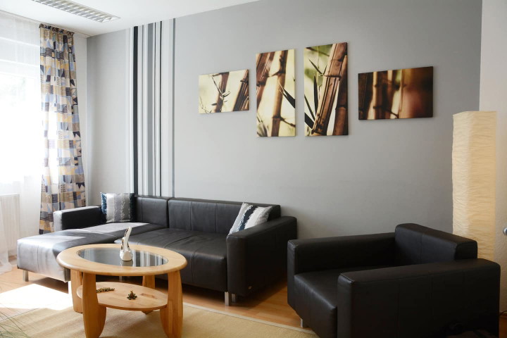 A 3-bedroom Apartment In Aziasteel In Bonn. - Bonn