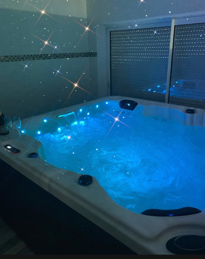 Logement Zen Et Cosy, Avec Jacuzzi Et Salle Cinéma - Saint-Avold