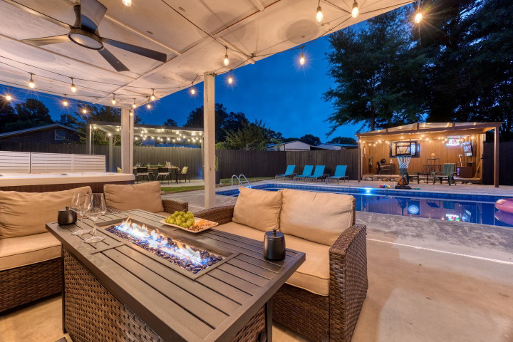 Mid-century Retreat|poolhottubgame Roomnintendo - Columbus, GA