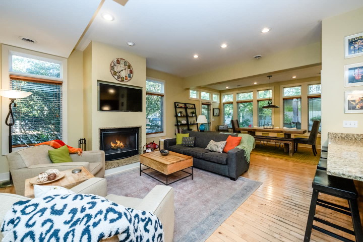 Union Pier Condo With Heated Pool! - New Buffalo, MI