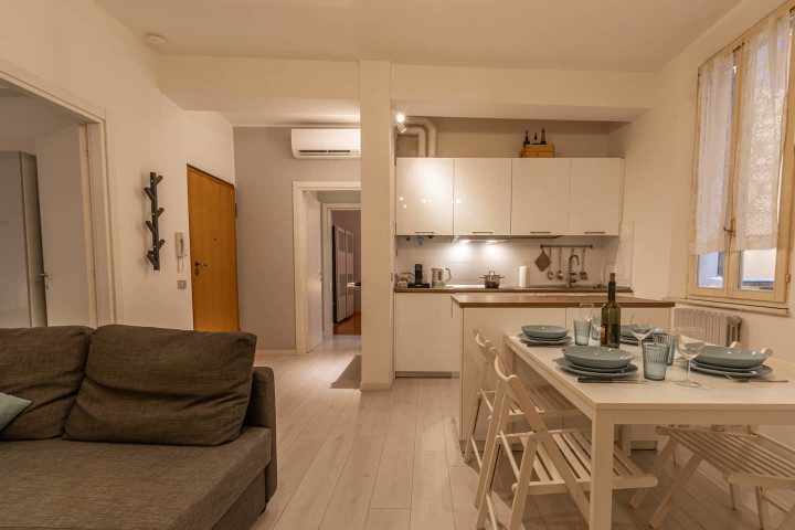 The Alley House: 2 Bedrooms, Wi-fi A/c - Modena