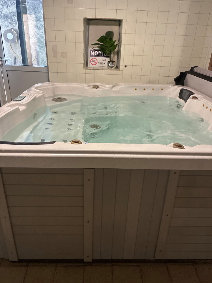 Cosy Clim, Terrasse, Jacuzzi Privatisé En Option - Aimargues