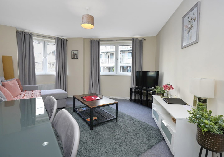 Lochend Living - Leith