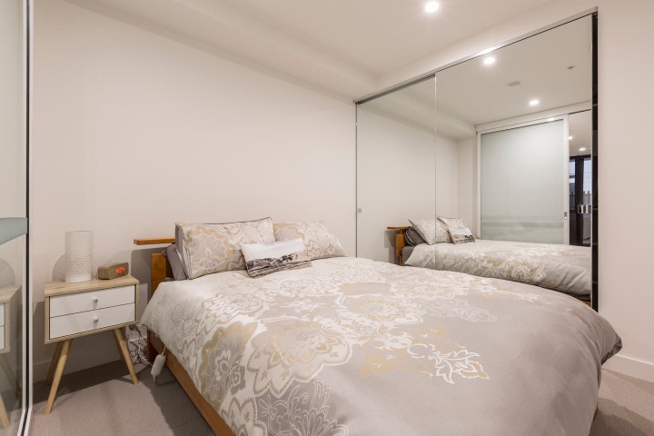 Queens Carlton - 1 Bedroom Apartment - Melbourne