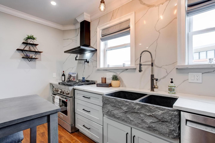 2 Bedroom Modern Condo W/private Roof Top! - Nahant