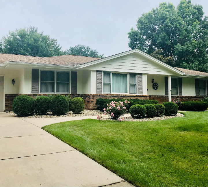 Safe Perfect Location Near Everything, 3+ Bedrooms - Rockford, IL