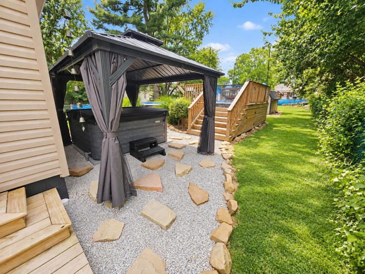 The Oasis Of Massillon Pool + Hot Tub Pet Friendly - Canton, OH