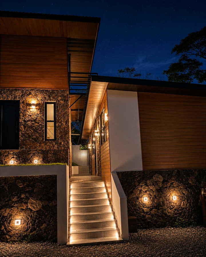 Hidden Urban Spot | Casa De Piedra Por City Mall - Honduras