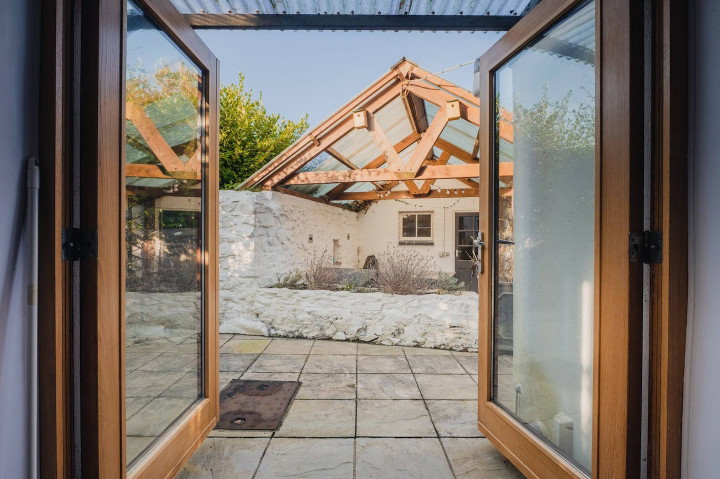 Cosy Welsh Cottage In St Davids Centre With Garden - Pembrokeshire