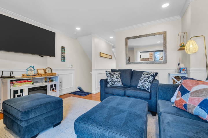 Pool | Coffee Bar | Linens & Towel | Parking - Toms River, NJ