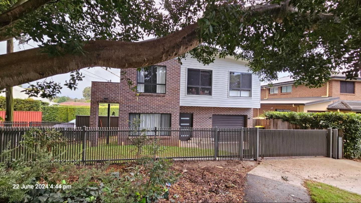 Cozy And Modern 3-bedroom Home - Gordon