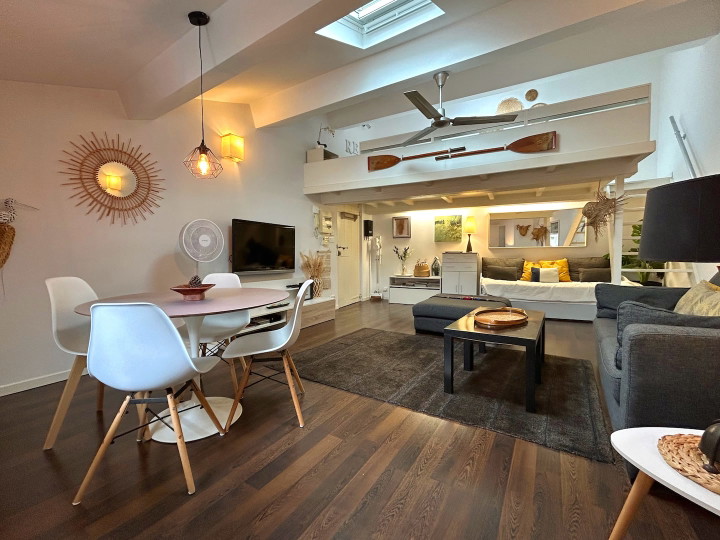 Charmantes Mansarden-apartment 45 M2 Im Stadtzentrum - Narbonne