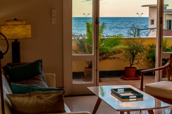 Ocean View / Great Location - Cuba