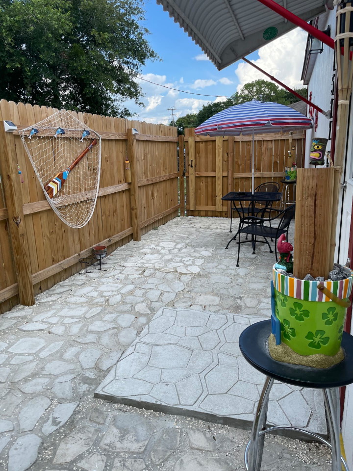 Tiny Paradise - Winter Haven, FL