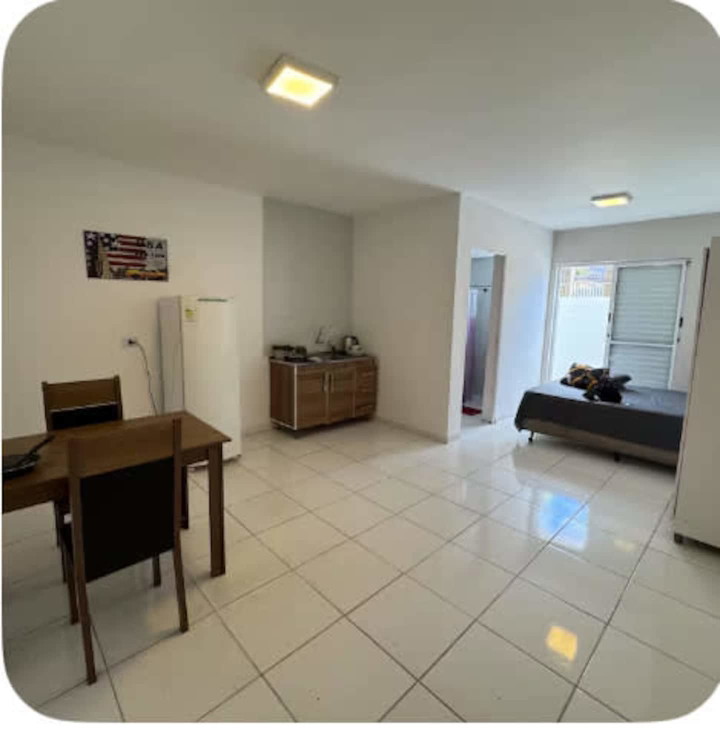 (01) Suite Com Sacada Prox Ao Centro E Aeroporto - São José dos Pinhais
