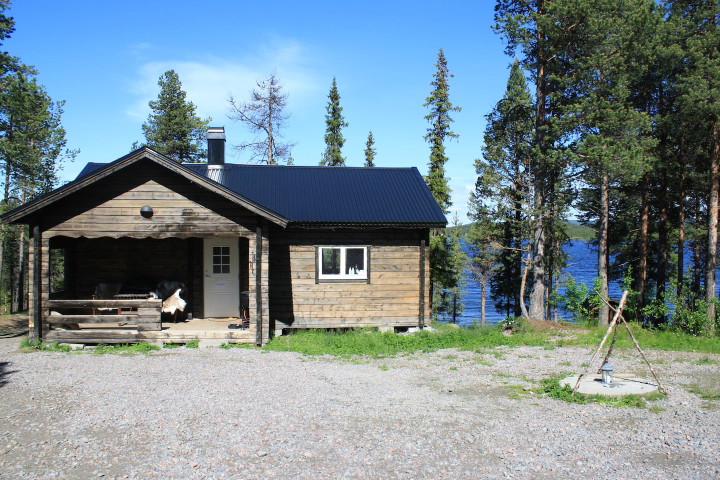 Log Cabin Near The River - Kiruna