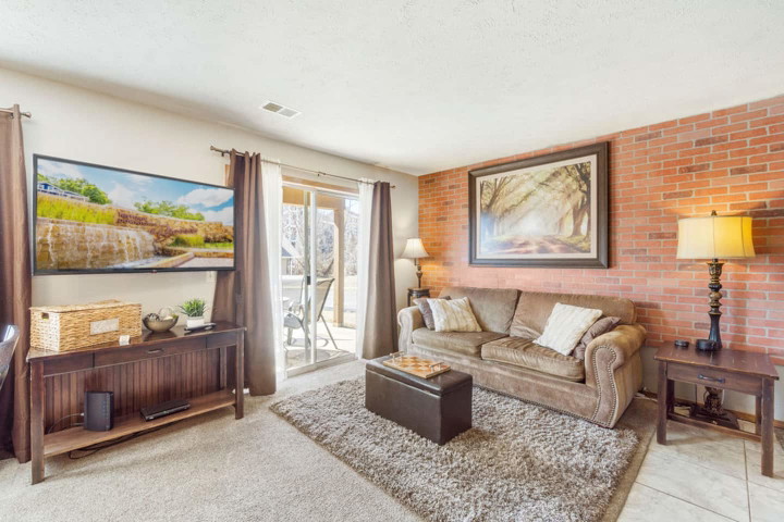 Up To 50%off| King, Hidden Door, No Stairs, Marina - Branson, MO