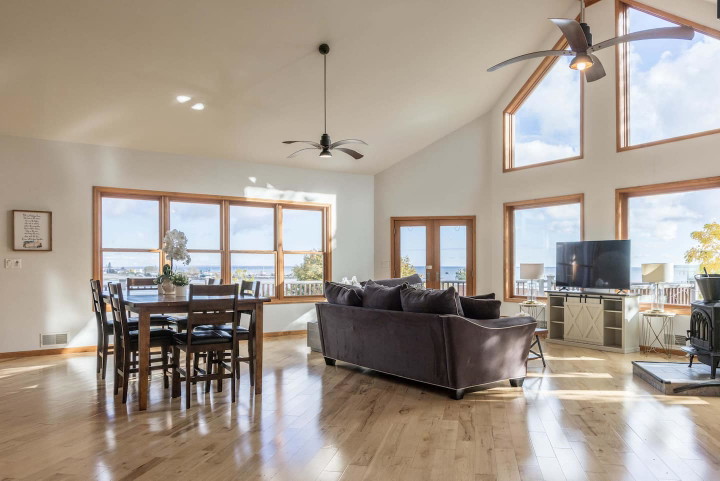 Fall At The Straits | Island Views, Sleeps 12 - St. Ignace, MI