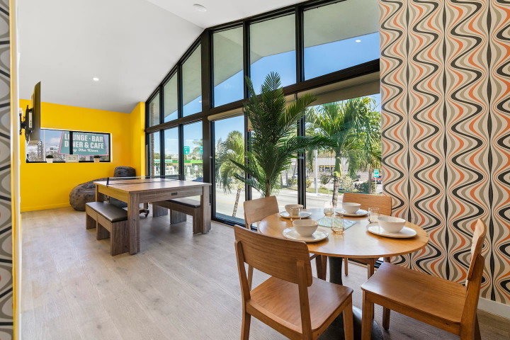 Cool Stylish Suite W Kitchenette - Surfside, FL