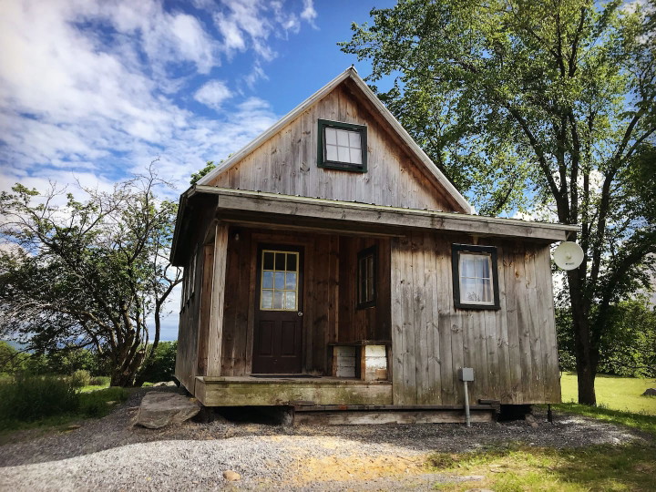 Meadow Cottage On Organic Farm With Mountain Views - Vermont