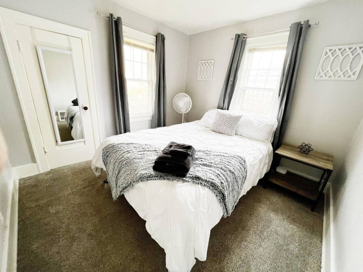 Cozy House 5 Minutes From Downtown W Free Wi-fi. - Fort Wayne, IN
