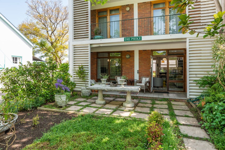 Beautiful And Bright Garden Villa, Town Central. - Stellenbosch