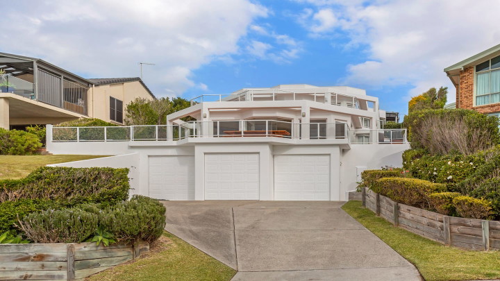 Sun, Sand, Beachside House With Magical Views. - Forster