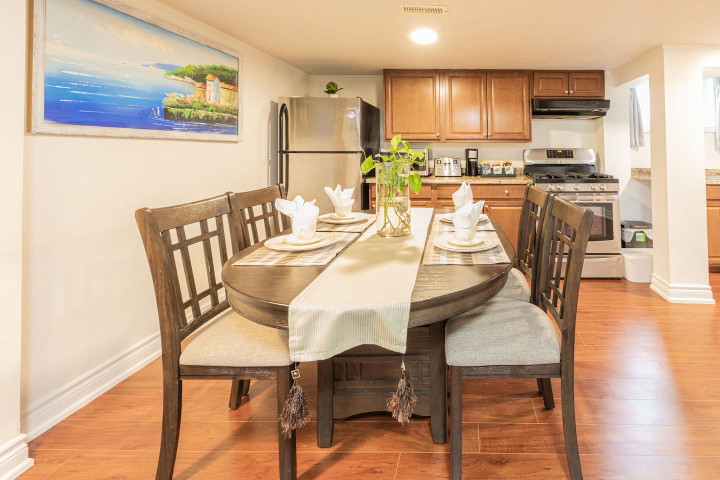 Convenient 2 Bed Rooms Guest Suit. - Markham, Canada