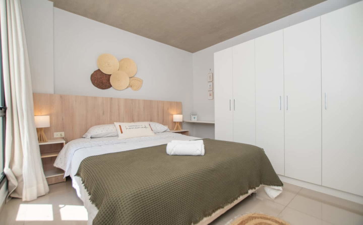Bright Two Bedroom, Balcony + Free Parking - Asunción