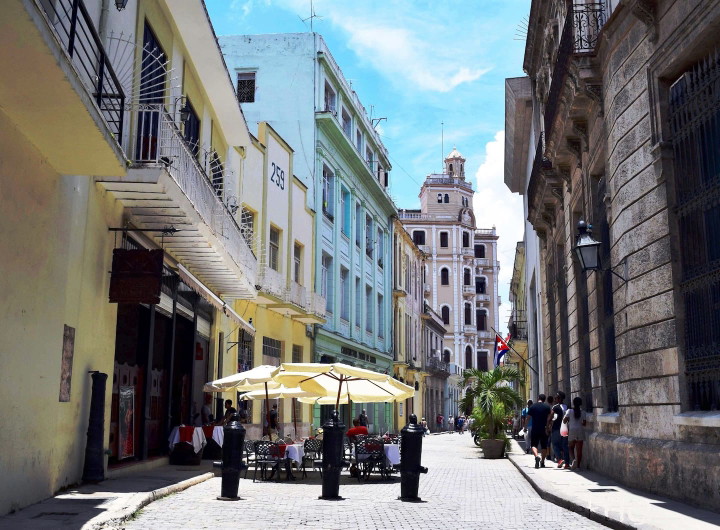 Apt Mercaderes (50m To Plaza Vieja) Breakfast+wifi - Havana