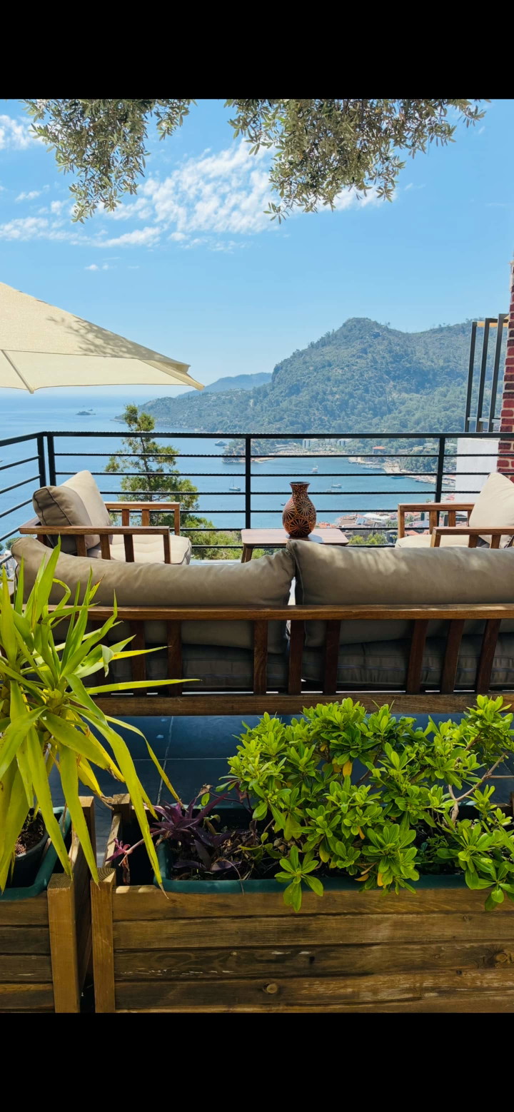 Roof Terrace Home Turunç. Sea And Mountain View 3+1 Duplex - İçmeler