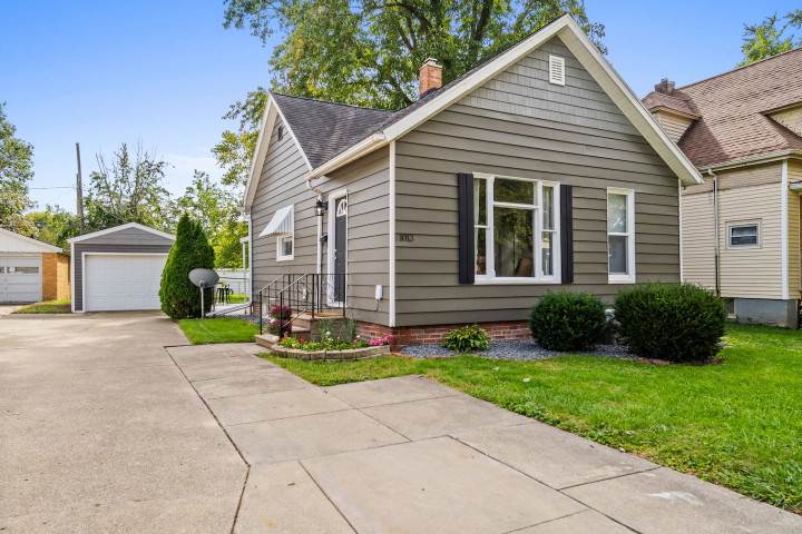 Olive Street Bungalow - Bloomington