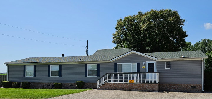Deluxe Lodge 4bed/3bath - Lawrence, KS