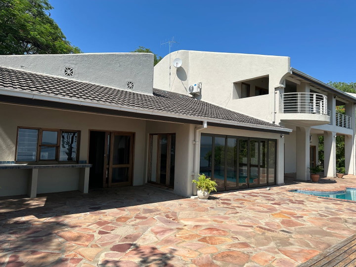 Kayse Binga Lakeshore House - Zimbabwe