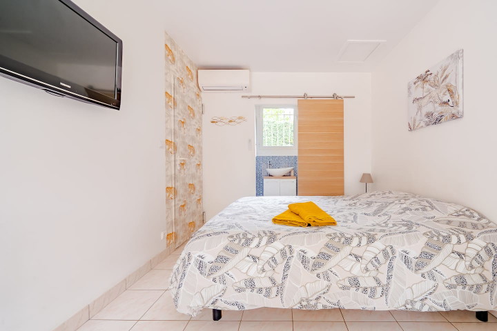 Studio Climatisé Calme Terrasse Privée  Et Piscine - Les Pennes-Mirabeau