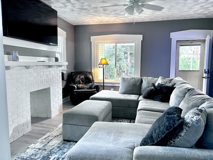 Entire Home In West Akron - アクロン, OH